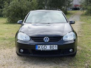 Melns Volkswagen Golf 2008 Viļņa, ar dzinēja tilpumu 1.90 L un nobraukumu 269 tūkst. km par 1850 €, foto 7 vietnē AUTOMOTO.COM.LV