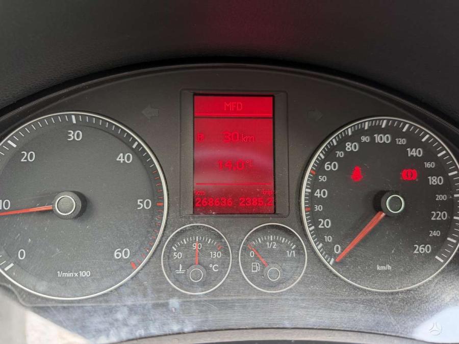 Melns Volkswagen Golf 2008 Viļņa, ar dzinēja tilpumu 1.90 L un nobraukumu 269 tūkst. km par 1850 €, foto 12 vietnē AUTOMOTO.COM.LV