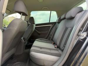 Melns Volkswagen Golf 2008 Viļņa, ar dzinēja tilpumu 1.90 L un nobraukumu 269 tūkst. km par 1850 €, foto 13 vietnē AUTOMOTO.COM.LV