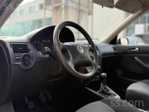 Melns Volkswagen Golf 2003 Rīga, ar dzinēja tilpumu 1.40 L un nobraukumu 0 tūkst. km par 2200 €, foto 5 vietnē AUTOMOTO.COM.LV