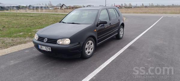 Melns Volkswagen Golf 1998 Rīga, ar dzinēja tilpumu 1.60 L un nobraukumu 283 tūkst. km par 950 €, foto 2 vietnē AUTOMOTO.COM.LV