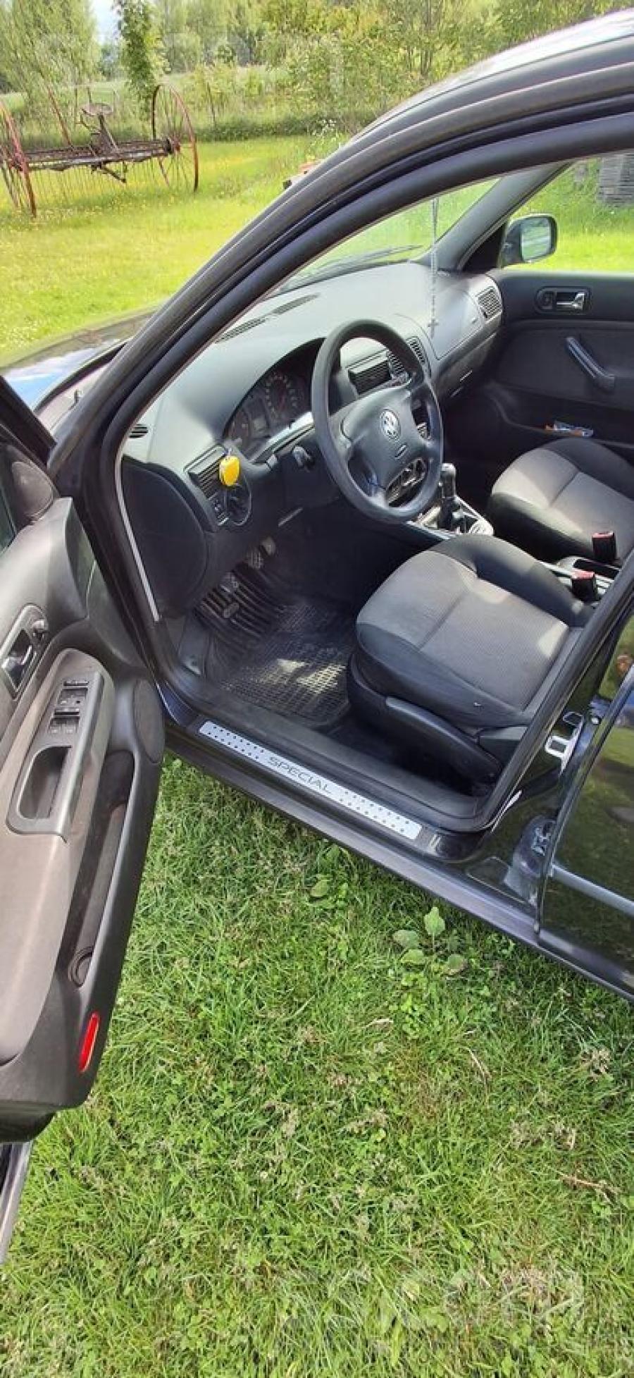 Black Volkswagen Golf 2001 in Limbazi, with an engine capacity of 1.90 L and mileage of 0 thousand km for 1200 €, photo 7 on AUTOMOTO.COM.LV