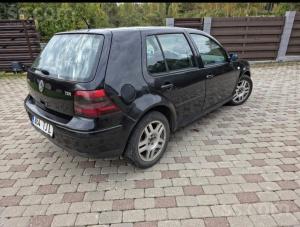 Melns Volkswagen Golf 2001 Valka, ar dzinēja tilpumu 1.90 L un nobraukumu 365 tūkst. km par 1250 €, foto 10 vietnē AUTOMOTO.COM.LV