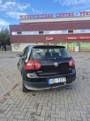 Black Volkswagen Golf 2004 in Jelgava, with an engine capacity of 1.90 L and mileage of 356 thousand km for 800 €, photo 5 on AUTOMOTO.COM.LV