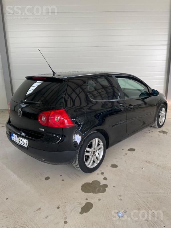 Melns Volkswagen Golf 2006 Balvi, ar dzinēja tilpumu 1.90 L un nobraukumu 368 tūkst. km par 1599 €, foto 3 vietnē AUTOMOTO.COM.LV