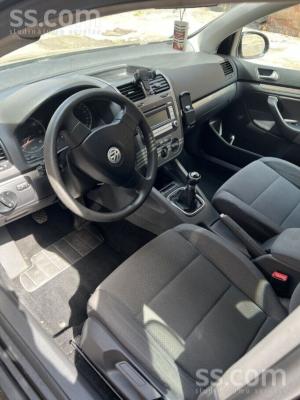 Melns Volkswagen Golf 2007 Daugavpils, ar dzinēja tilpumu 1.90 L un nobraukumu 327 tūkst. km par 1800 €, foto 10 vietnē AUTOMOTO.COM.LV