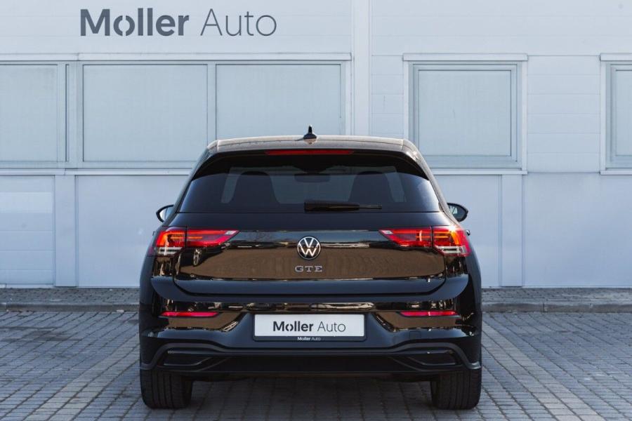 Melns Volkswagen Golf 2021 Ventspils, ar dzinēja tilpumu 1.40 L un nobraukumu 100 tūkst. km par 20000 €, foto 5 vietnē AUTOMOTO.COM.LV