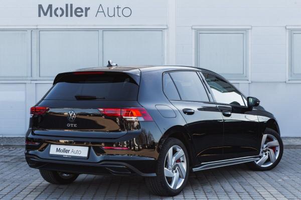 Black Volkswagen Golf 2021 in Ventspils, with an engine capacity of 1.40 L and mileage of 100 thousand km for 20000 €, photo 5 on AUTOMOTO.COM.LV