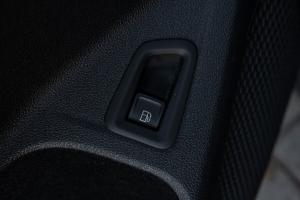 Melns Volkswagen Golf 2021 Ventspils, ar dzinēja tilpumu 1.40 L un nobraukumu 100 tūkst. km par 20000 €, foto 32 vietnē AUTOMOTO.COM.LV