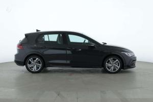 Melns Volkswagen Golf 2024 Viļņa, ar dzinēja tilpumu 1.98 L un nobraukumu 11 tūkst. km par 24990 €, foto 7 vietnē AUTOMOTO.COM.LV