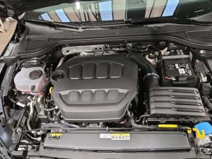 Melns Volkswagen Golf 2024 Viļņa, ar dzinēja tilpumu 1.98 L un nobraukumu 11 tūkst. km par 24990 €, foto 14 vietnē AUTOMOTO.COM.LV