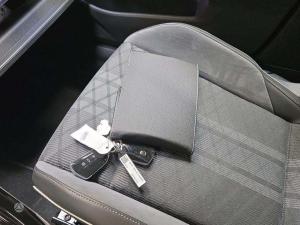 Melns Volkswagen Golf 2024 Viļņa, ar dzinēja tilpumu 1.98 L un nobraukumu 11 tūkst. km par 24990 €, foto 15 vietnē AUTOMOTO.COM.LV