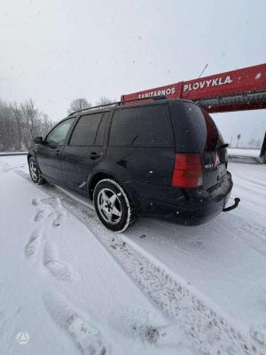 Black Volkswagen Golf 2000 in Siauliai, with an engine capacity of 1.90 L and mileage of 444 thousand km for 800 €, photo 7 on AUTOMOTO.COM.LV