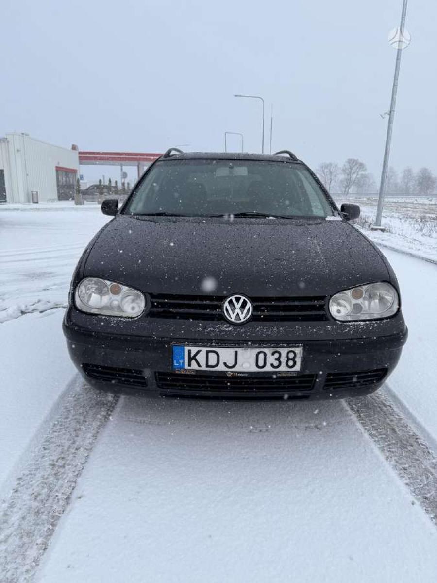 Black Volkswagen Golf 2000 in Siauliai, with an engine capacity of 1.90 L and mileage of 444 thousand km for 800 €, photo 8 on AUTOMOTO.COM.LV