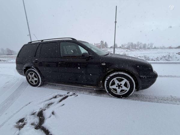 Black Volkswagen Golf 2000 in Siauliai, with an engine capacity of 1.90 L and mileage of 444 thousand km for 800 €, photo 2 on AUTOMOTO.COM.LV