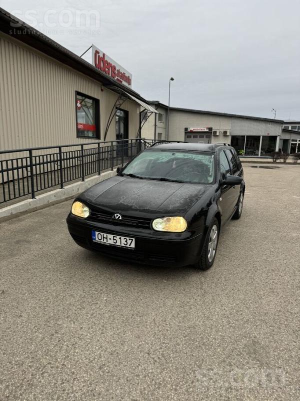 Melns Volkswagen Golf 2000 Jēkabpils, ar dzinēja tilpumu 1.90 L un nobraukumu 325 tūkst. km par 1200 €, foto 2 vietnē AUTOMOTO.COM.LV