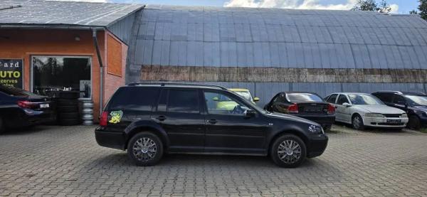 Black Volkswagen Golf 2000 in Valmiera, with an engine capacity of 1.90 L and mileage of 312 thousand km for 1100 €, photo 2 on AUTOMOTO.COM.LV
