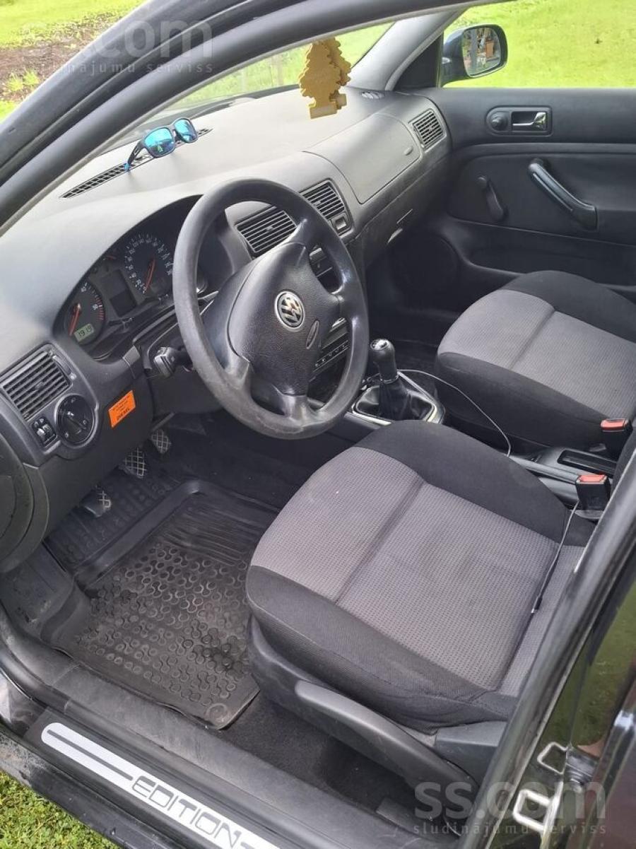 Black Volkswagen Golf 2000 in Aizkraukle, with an engine capacity of 1.90 L and mileage of 467 thousand km for 1000 €, photo 8 on AUTOMOTO.COM.LV