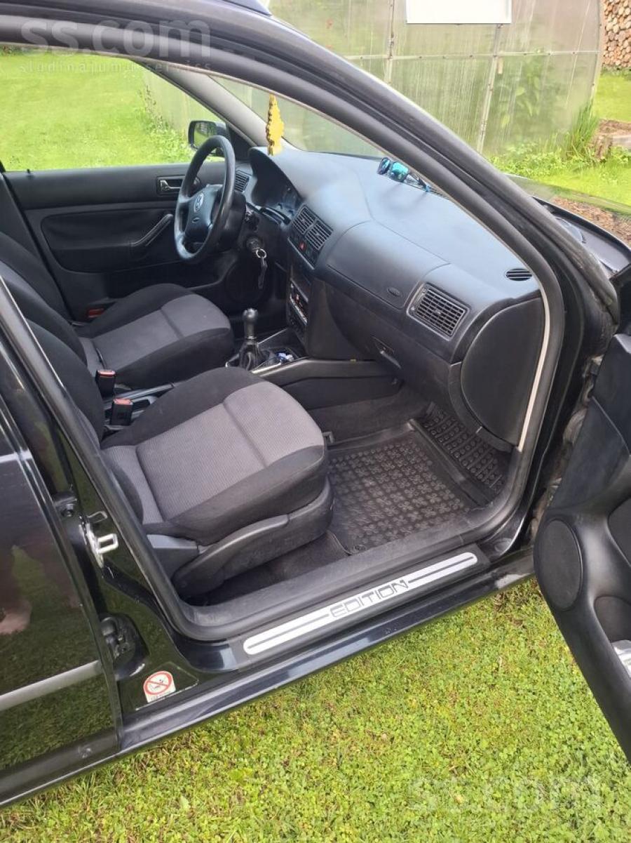 Black Volkswagen Golf 2000 in Aizkraukle, with an engine capacity of 1.90 L and mileage of 467 thousand km for 1000 €, photo 13 on AUTOMOTO.COM.LV