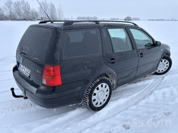 Melns Volkswagen Golf 2001 Bauska, ar dzinēja tilpumu 1.90 L un nobraukumu 316 tūkst. km par 1650 €, foto 4 vietnē AUTOMOTO.COM.LV