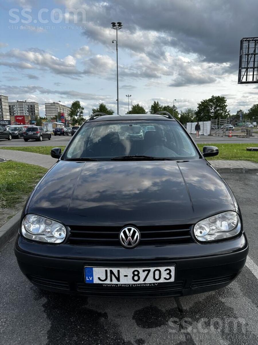 Black Volkswagen Golf 2001 in Riga, with an engine capacity of 1.90 L and mileage of 317 thousand km for 1050 €, photo 1 on AUTOMOTO.COM.LV