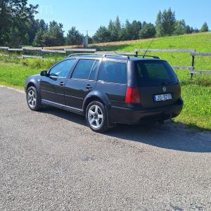 Melns Volkswagen Golf 2001 Rīga, ar dzinēja tilpumu 1.90 L un nobraukumu 35 tūkst. km par 650 €, foto 5 vietnē AUTOMOTO.COM.LV