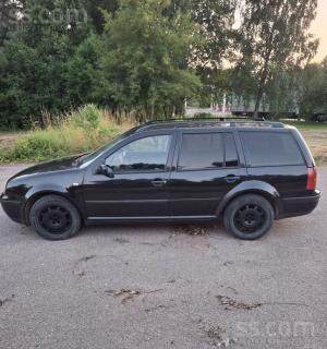 Melns Volkswagen Golf 2001 Preiļi, ar dzinēja tilpumu 1.90 L un nobraukumu 399 tūkst. km par 900 €, foto  vietnē AUTOMOTO.COM.LV