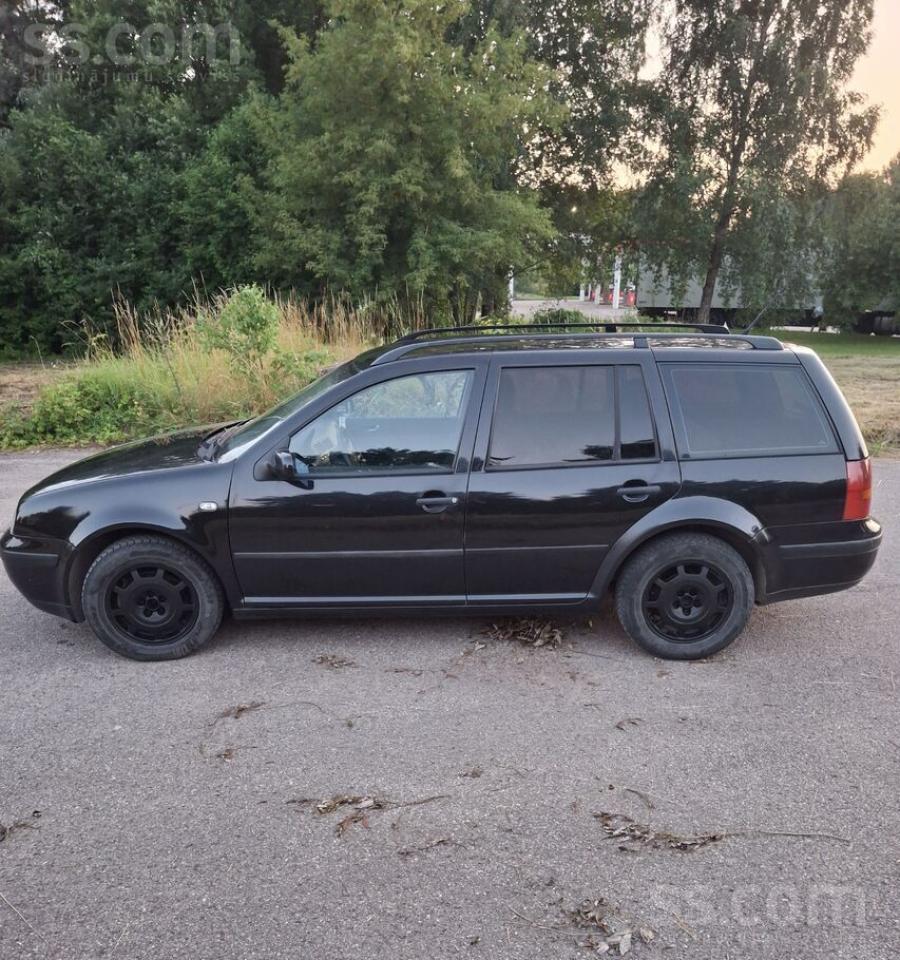 Melns Volkswagen Golf 2001 Preiļi, ar dzinēja tilpumu 1.90 L un nobraukumu 399 tūkst. km par 900 €, foto 1 vietnē AUTOMOTO.COM.LV