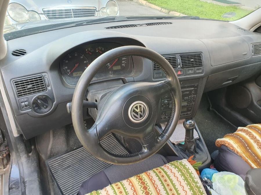 Melns Volkswagen Golf 2001 Balvi, ar dzinēja tilpumu 2.00 L un nobraukumu 270 tūkst. km par 1500 €, foto 6 vietnē AUTOMOTO.COM.LV