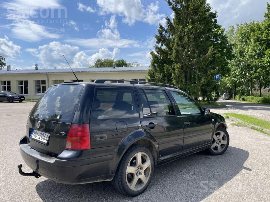 Black Volkswagen Golf 2002 in Preili, with an engine capacity of 1.90 L and mileage of 0 thousand km for 1950 €, photo 3 on AUTOMOTO.COM.LV