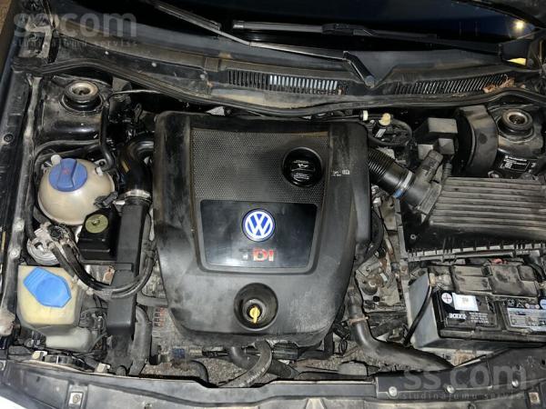 Melns Volkswagen Golf 2002 Rēzekne, ar dzinēja tilpumu 1.90 L un nobraukumu 320 tūkst. km par 1300 €, foto 8 vietnē AUTOMOTO.COM.LV