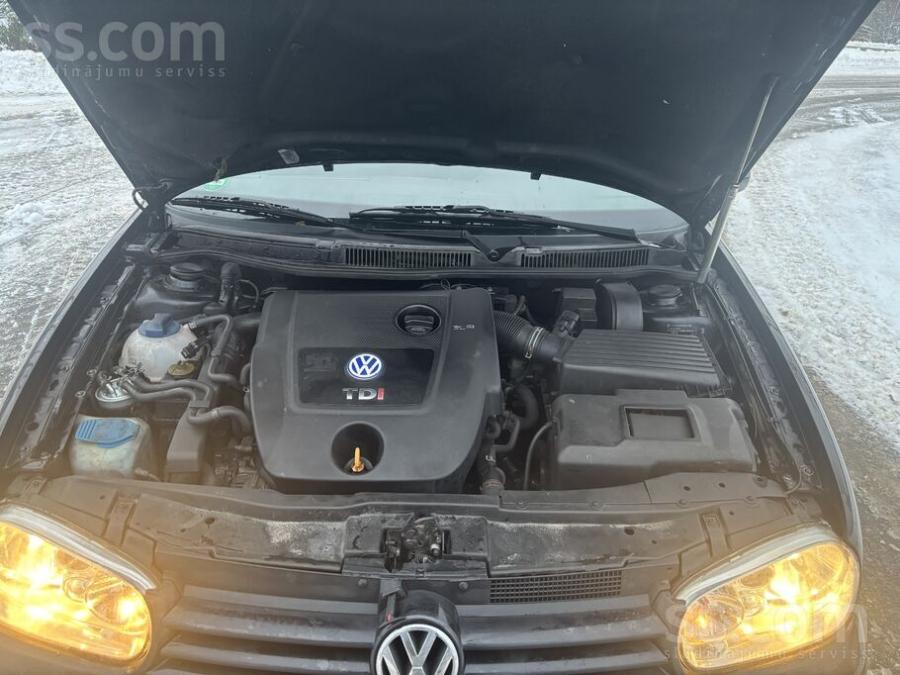 Black Volkswagen Golf 2002 in Aluksne, with an engine capacity of 1.90 L and mileage of 322 thousand km for 1650 €, photo 7 on AUTOMOTO.COM.LV