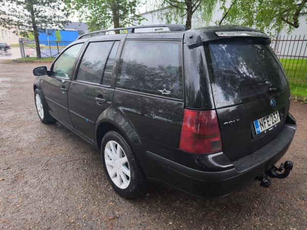 Melns Volkswagen Golf 2002 Raseiniai, ar dzinēja tilpumu 1.90 L un nobraukumu 247 tūkst. km par 1950 €, foto 8 vietnē AUTOMOTO.COM.LV