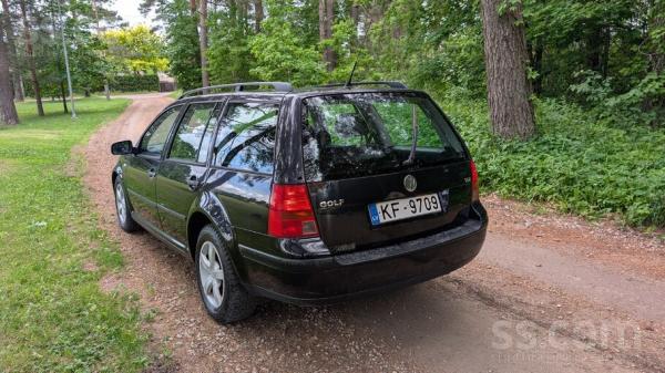 Melns Volkswagen Golf 2002 Ogre, ar dzinēja tilpumu 1.90 L un nobraukumu 280 tūkst. km par 850 €, foto 4 vietnē AUTOMOTO.COM.LV