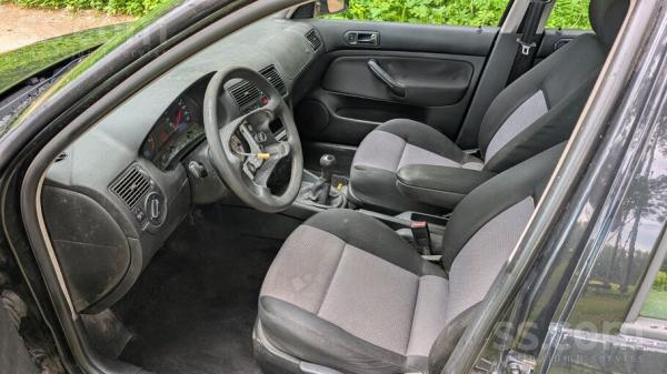 Melns Volkswagen Golf 2002 Ogre, ar dzinēja tilpumu 1.90 L un nobraukumu 280 tūkst. km par 850 €, foto 7 vietnē AUTOMOTO.COM.LV
