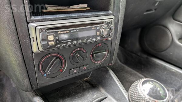 Melns Volkswagen Golf 2002 Ogre, ar dzinēja tilpumu 1.90 L un nobraukumu 280 tūkst. km par 850 €, foto 8 vietnē AUTOMOTO.COM.LV