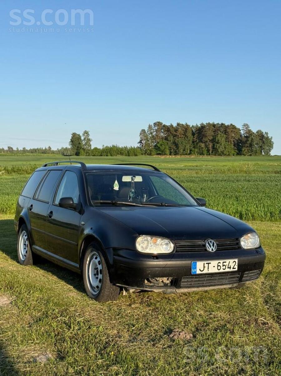 Black Volkswagen Golf 2002 in Bauska, with an engine capacity of 1.90 L and mileage of 425 thousand km for 500 €, photo 1 on AUTOMOTO.COM.LV