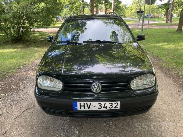 Черный Фольксваген Гольф 2002 в Елгава, объемом двигателя 1.90 л и пробегом 332 тыс. км за 1390 €, фото 2 на AUTOMOTO.COM.LV