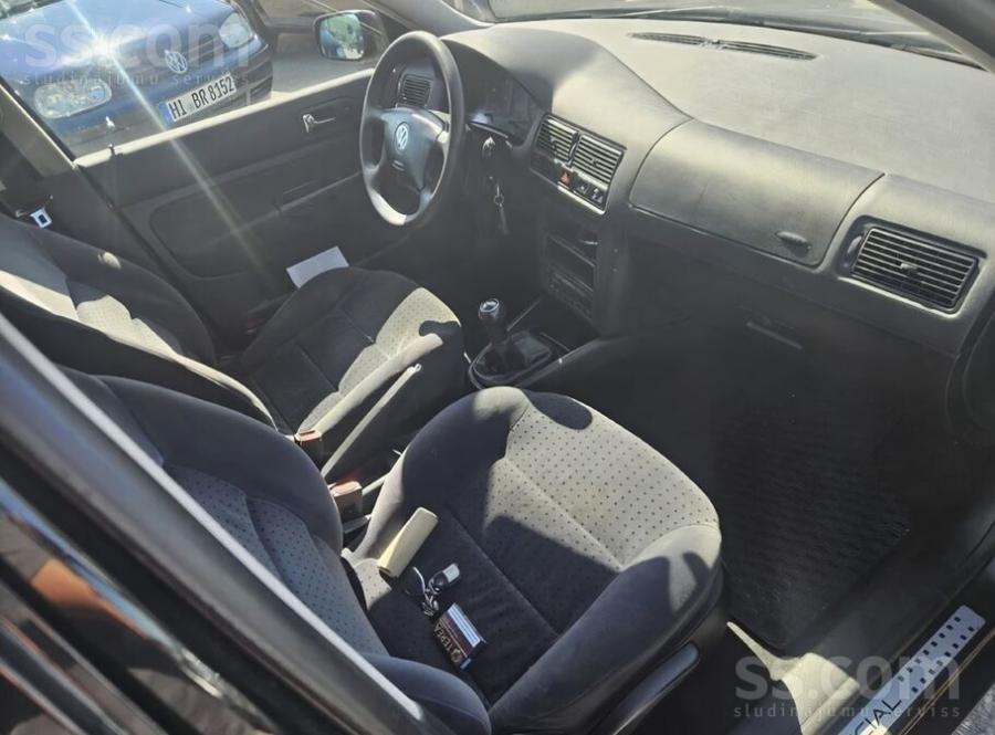 Melns Volkswagen Golf 2002 Bauska, ar dzinēja tilpumu 1.90 L un nobraukumu 300 tūkst. km par 2590 €, foto 6 vietnē AUTOMOTO.COM.LV