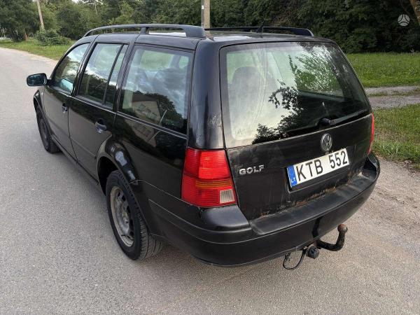Black Volkswagen Golf 2002 in Joniskis, with an engine capacity of 1.60 L and mileage of 350 thousand km for 450 €, photo 6 on AUTOMOTO.COM.LV