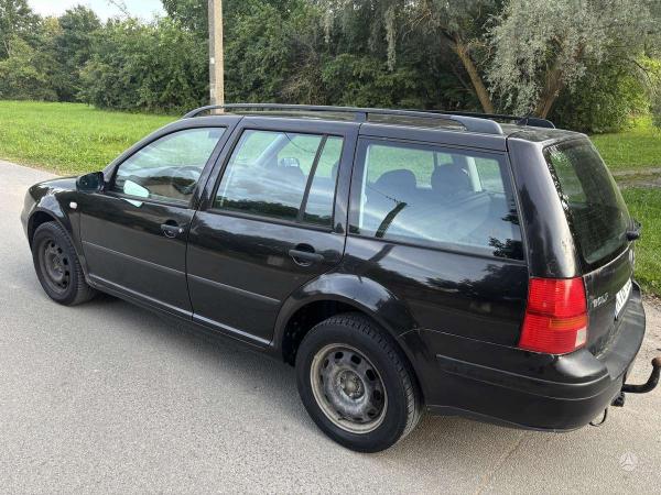 Black Volkswagen Golf 2002 in Joniskis, with an engine capacity of 1.60 L and mileage of 350 thousand km for 450 €, photo 8 on AUTOMOTO.COM.LV