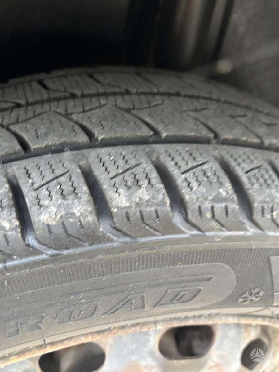 Melns Volkswagen Golf 2002 Joniškis, ar dzinēja tilpumu 1.60 L un nobraukumu 350 tūkst. km par 450 €, foto 10 vietnē AUTOMOTO.COM.LV