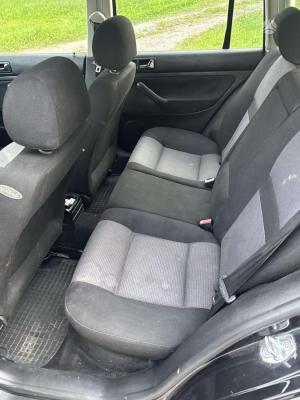 Melns Volkswagen Golf 2002 Joniškis, ar dzinēja tilpumu 1.60 L un nobraukumu 350 tūkst. km par 450 €, foto 11 vietnē AUTOMOTO.COM.LV