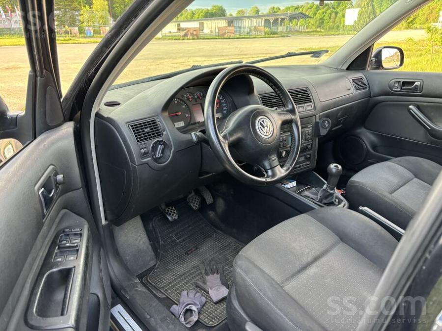 Melns Volkswagen Golf 2003 Bauska, ar dzinēja tilpumu 1.90 L un nobraukumu 361 tūkst. km par 1250 €, foto 9 vietnē AUTOMOTO.COM.LV