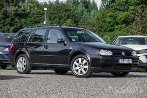 Black Volkswagen Golf 2003 in Riga, with an engine capacity of 1.60 L and mileage of 204 thousand km for 2790 €, photo 3 on AUTOMOTO.COM.LV