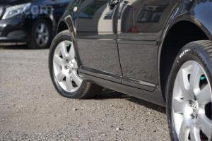 Black Volkswagen Golf 2003 in Riga, with an engine capacity of 1.60 L and mileage of 204 thousand km for 2790 €, photo 6 on AUTOMOTO.COM.LV
