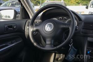 Black Volkswagen Golf 2003 in Riga, with an engine capacity of 1.60 L and mileage of 204 thousand km for 2790 €, photo 14 on AUTOMOTO.COM.LV
