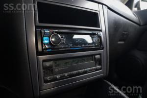 Black Volkswagen Golf 2003 in Riga, with an engine capacity of 1.60 L and mileage of 204 thousand km for 2790 €, photo 16 on AUTOMOTO.COM.LV