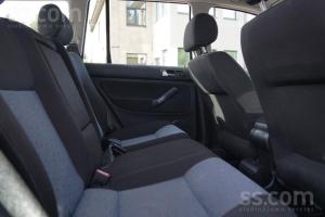 Black Volkswagen Golf 2003 in Riga, with an engine capacity of 1.60 L and mileage of 204 thousand km for 2790 €, photo 17 on AUTOMOTO.COM.LV