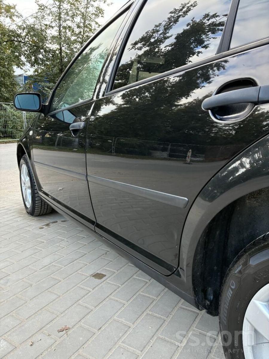 Melns Volkswagen Golf 2003 Rīga, ar dzinēja tilpumu 1.90 L un nobraukumu 303 tūkst. km par 2450 €, foto 11 vietnē AUTOMOTO.COM.LV
